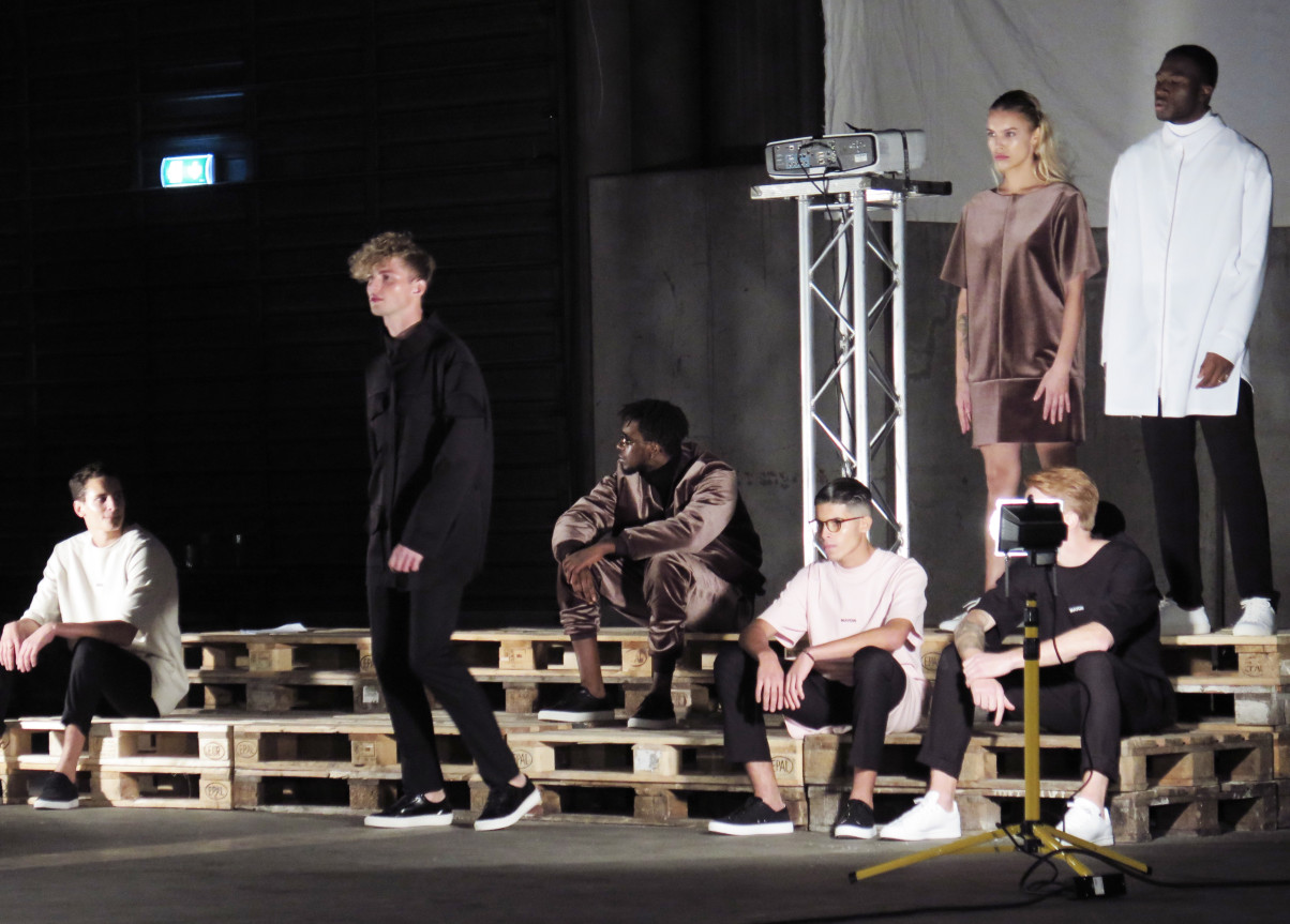 Mayow Clothing | Envelope