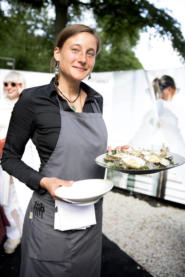 see all the pictures from the elle and il party here | Envelope