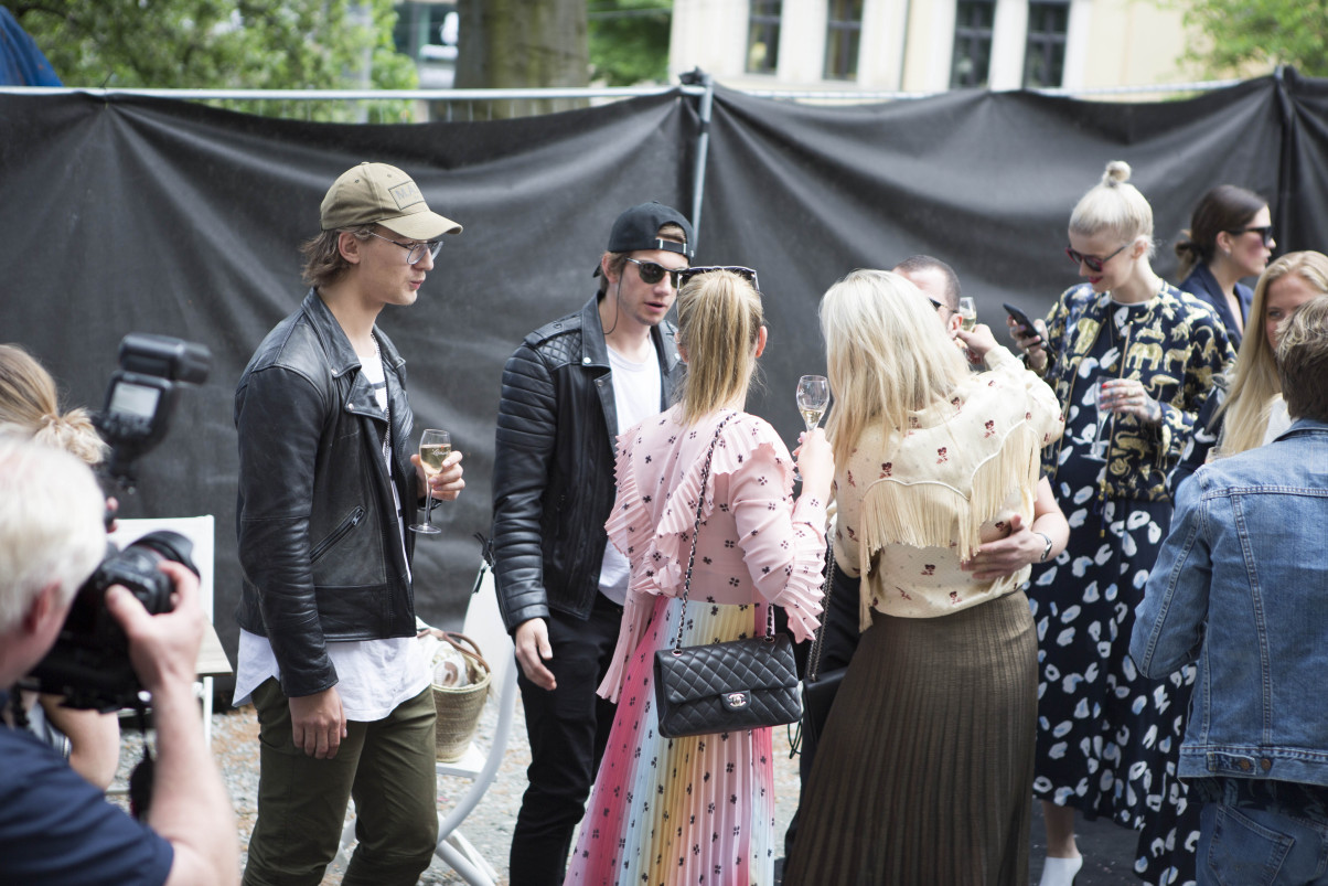 see all the pictures from the elle and il party here | Envelope