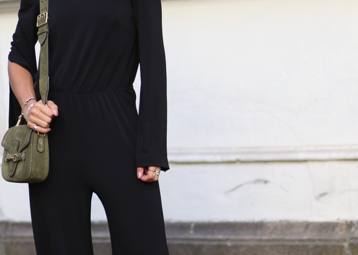 You only need one piece to get dressed | Envelope